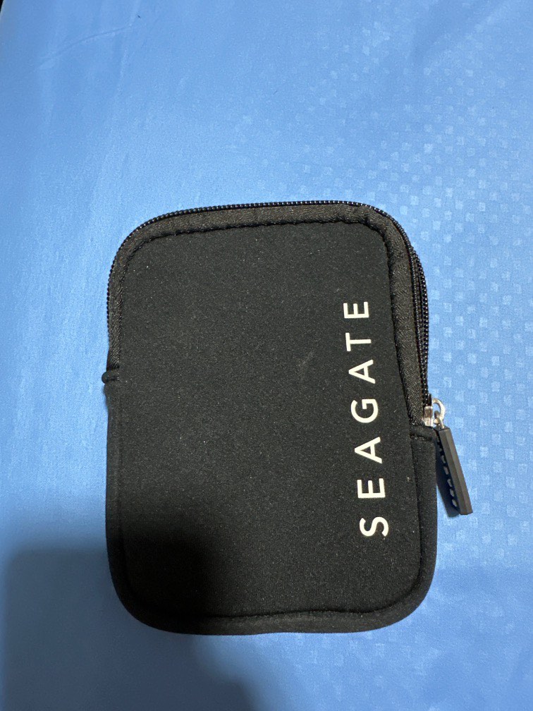 Seagate External Hard Disk Pouch, Men's Fashion, Bags, Belt bags ...