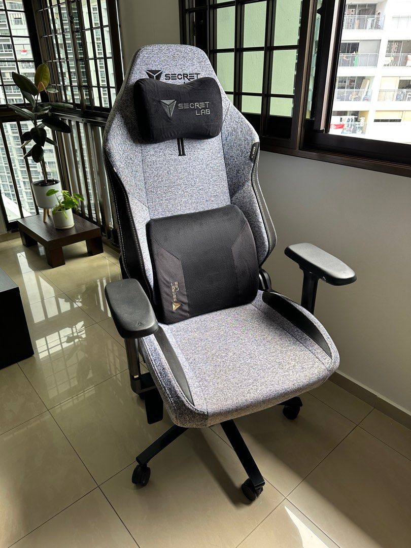 Secretlab Titan EVO 2022 cookies n cream, Furniture & Home Living ...
