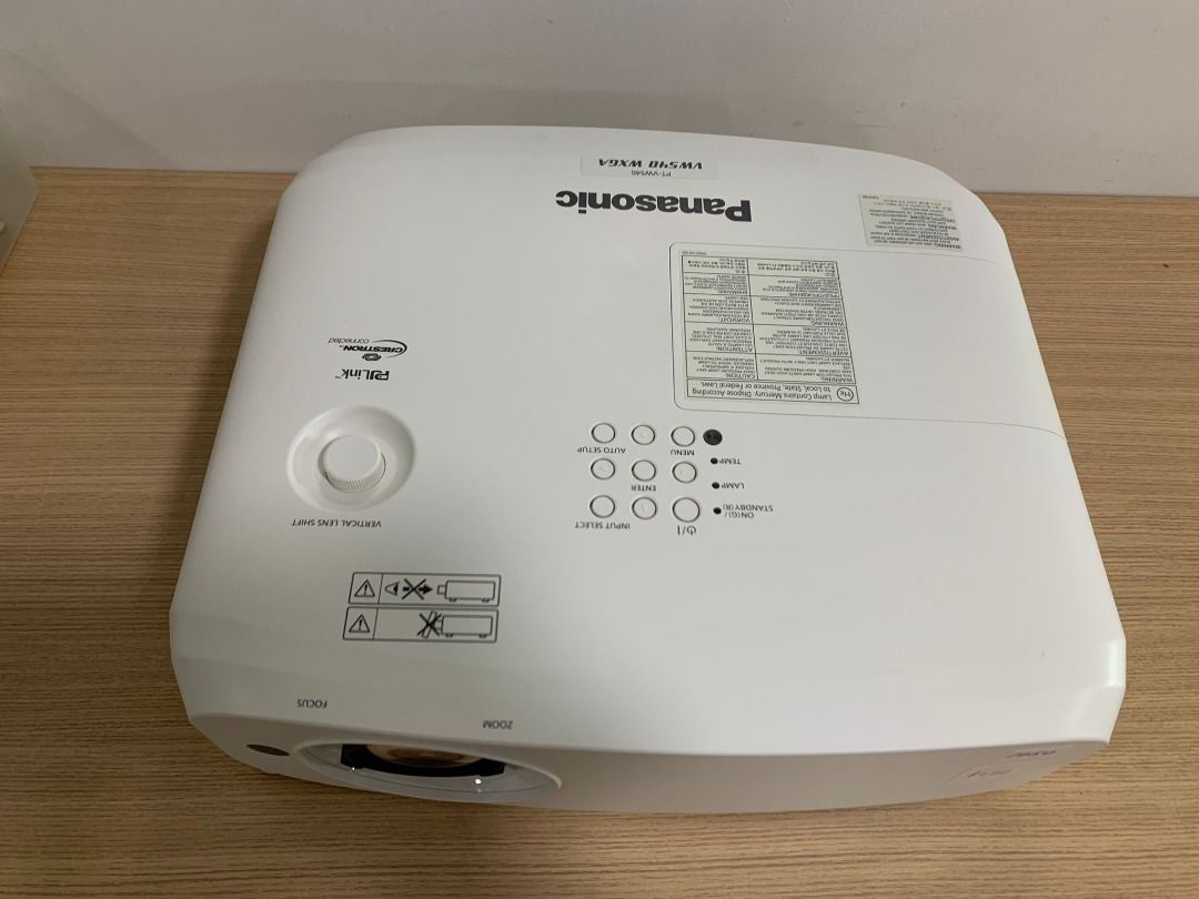 Selling USED Panasonic PT-VW540 LCD Projector With 5,500 ansi lumens ...