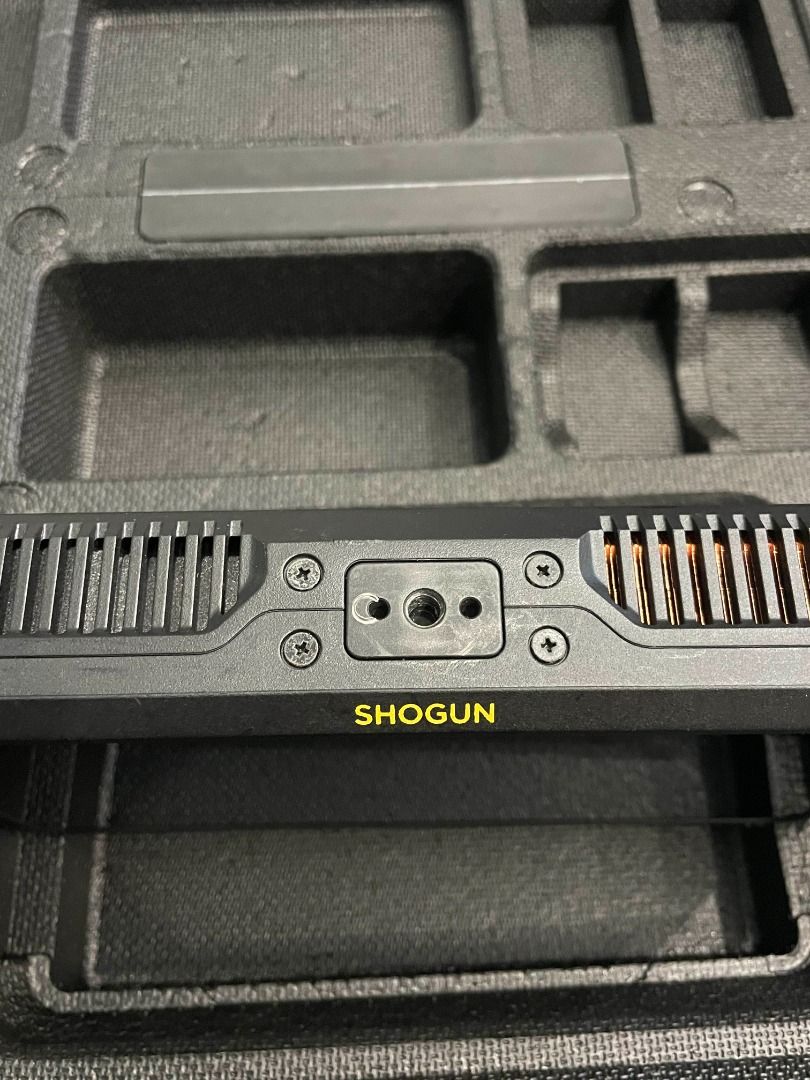 Shogun 7 monitor, Photography, Video Cameras on Carousell