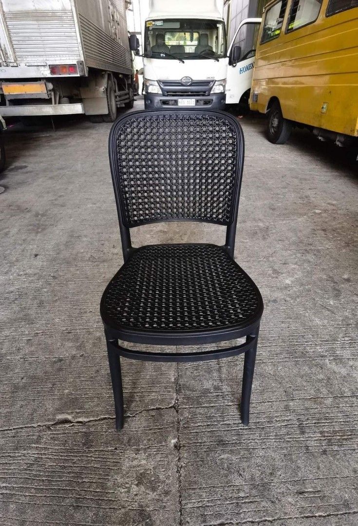 Solihiya rattan chair on Carousell
