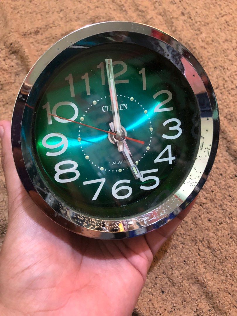 Vintage citizen windup desk clock on Carousell