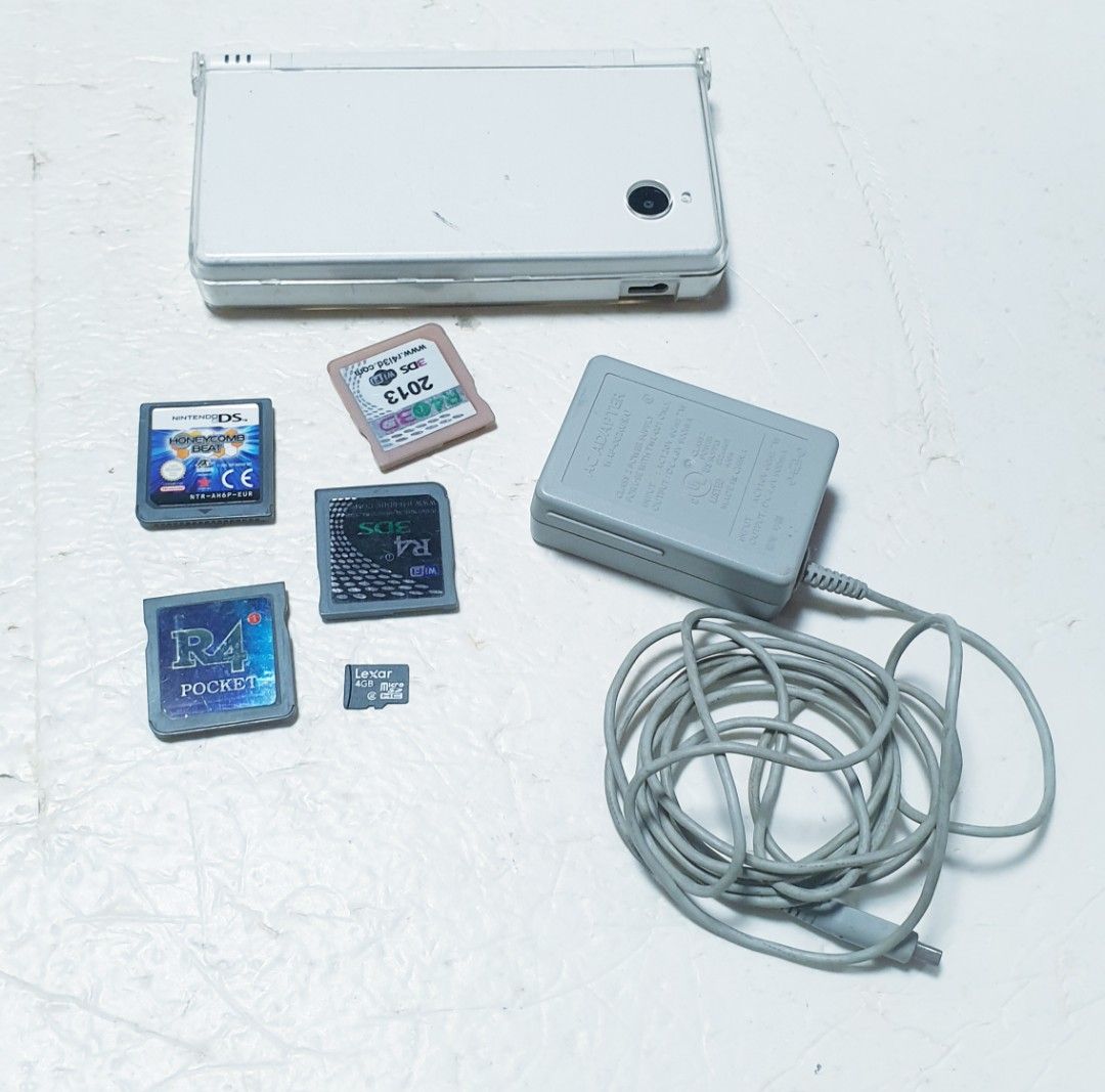 vintage Nintendo ds japanese version white console, Video Gaming, Video ...