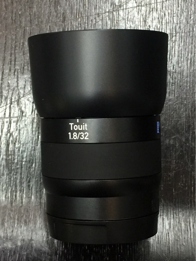 Zeiss Touit 32mm F1.8 (Box), Photography, Lens & Kits on Carousell