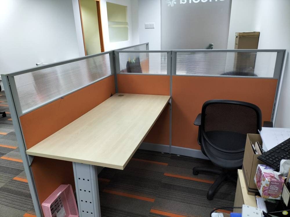 2 in 1, 4 in 1, 6 in 1, 8 in 1 Executive Workstation, with partion ...