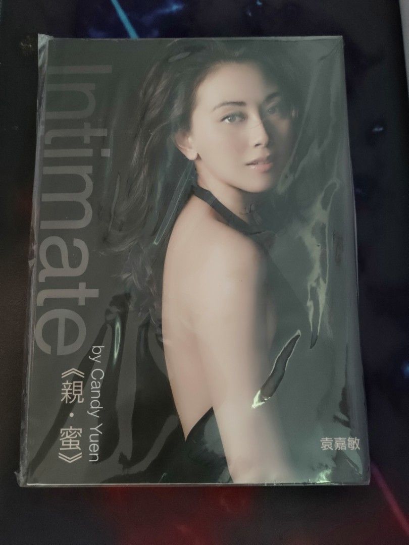 新品未開封 《親。蜜 Intimate (精裝版) 》袁嘉敏 Candy Yuen, 攝影器材, 攝影配件, 其他攝影配件 - Carousell