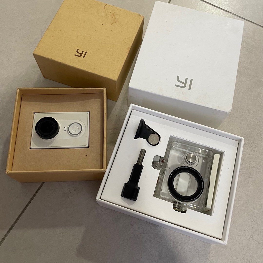 Authentic Xiao yi action camera with waterproof casing, Photography ...