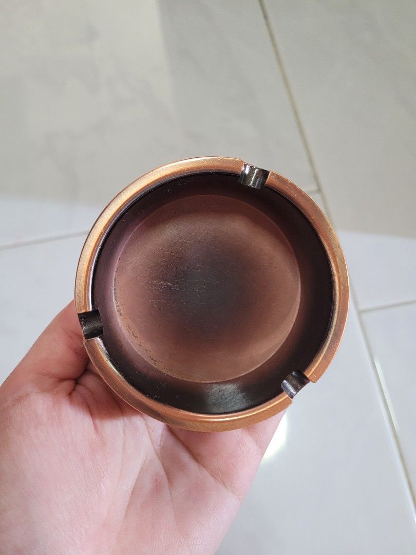 Baron's strong brew ash tray, Hobbies & Toys, Memorabilia ...