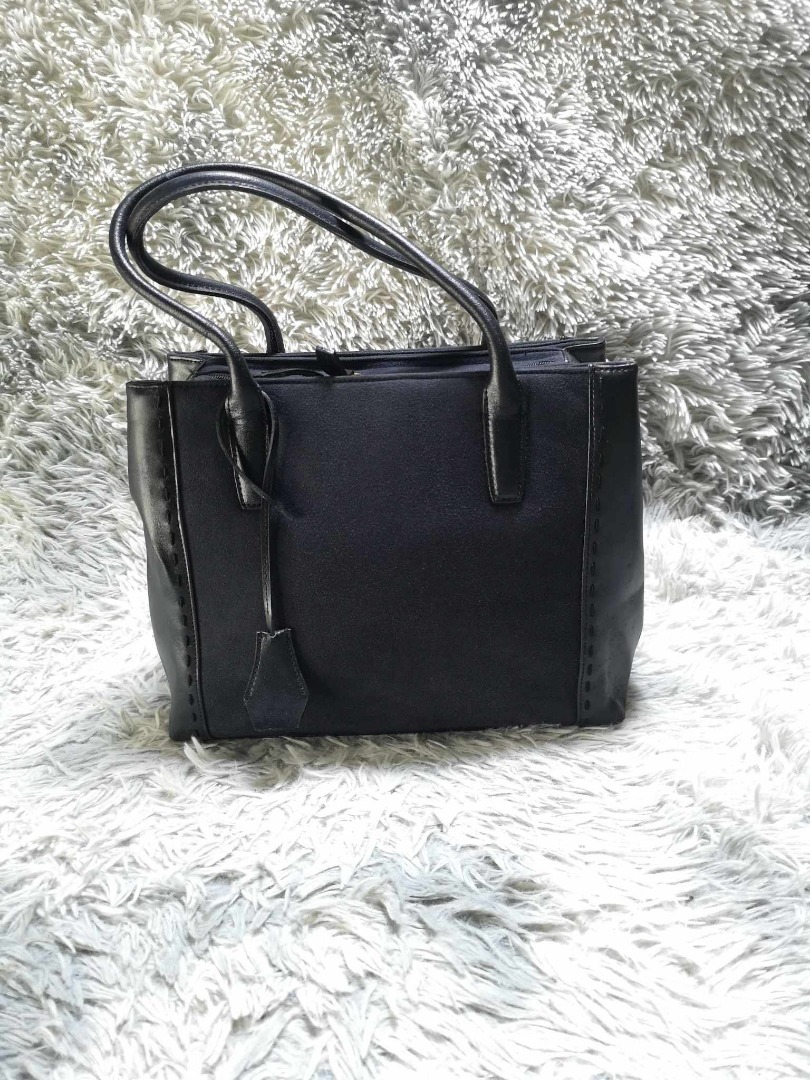 Black Leather Zipper Snap Closure Bag, Women's Fashion, Bags & Wallets ...