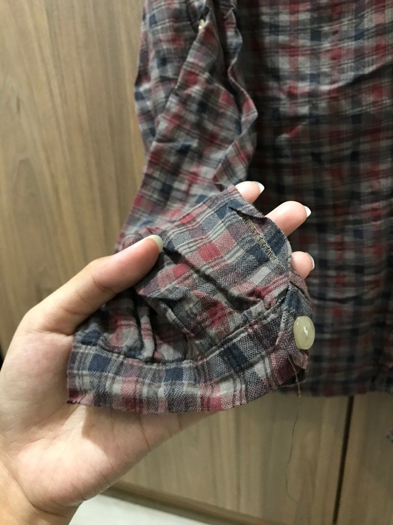 Blouse Kemeja Cewe Kotak Kotak On Carousell
