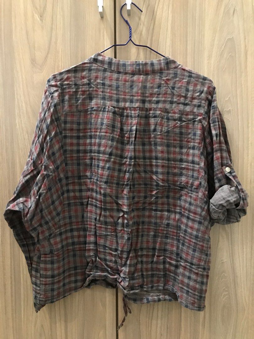 Blouse Kemeja Cewe Kotak Kotak On Carousell