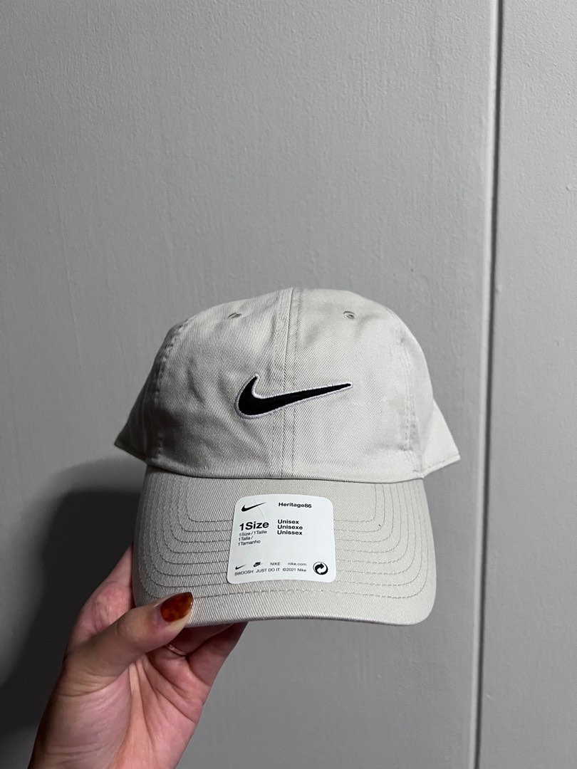 BNWT Nike Cap, Men's Fashion, Watches & Accessories, Caps & Hats on ...