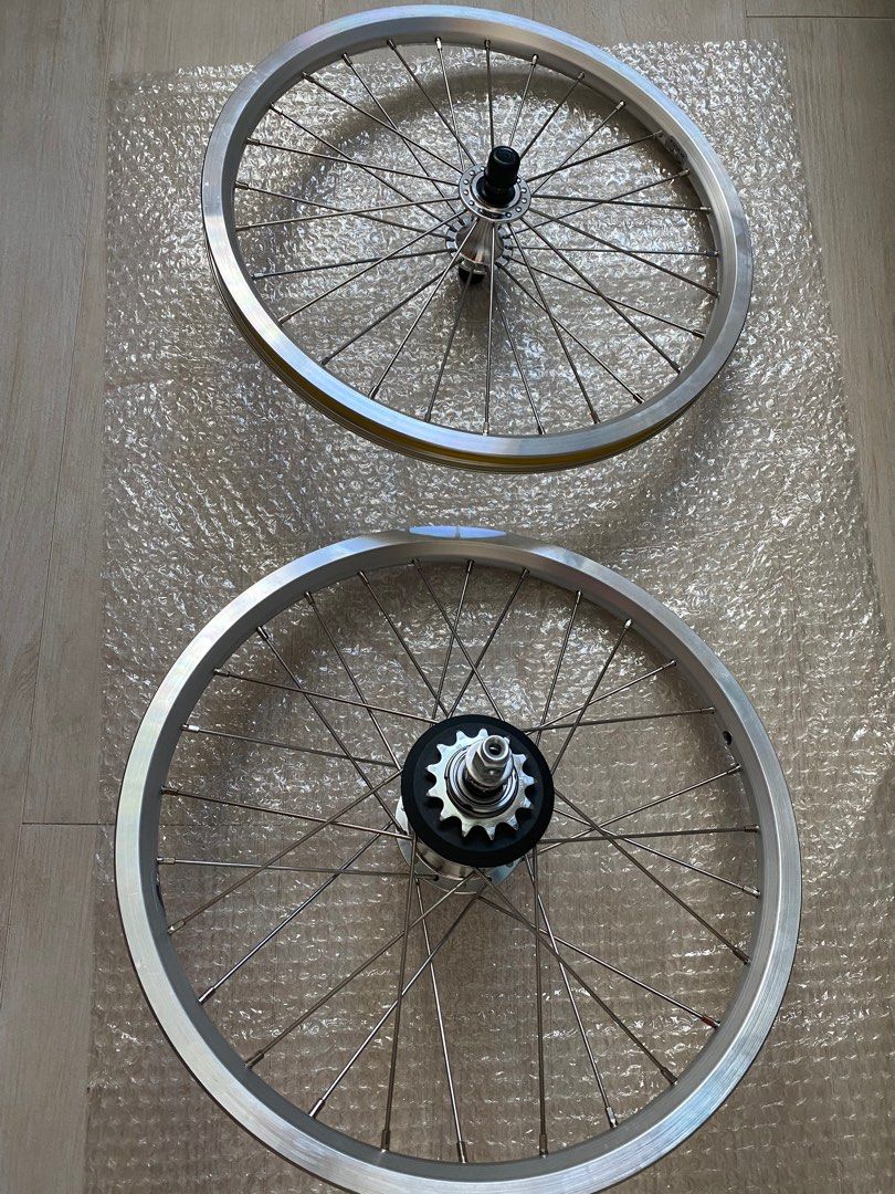 Brompton 3 speed wheelset, Sports Equipment, Bicycles & Parts, Parts ...