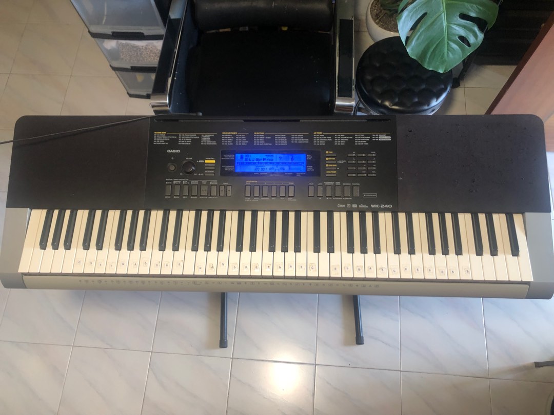 Casio WK-240 76 Keys Keyboard Piano, Audio, Portable Music Players on ...
