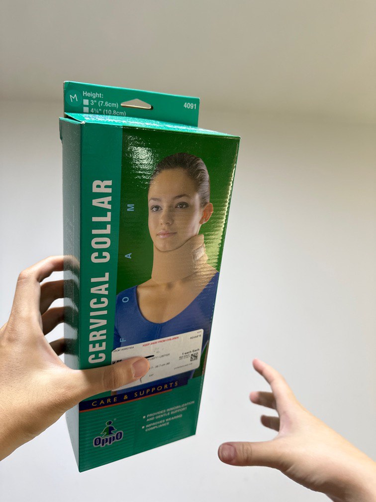 Cervical Collar Medical Guard neck, Health & Nutrition, Medical ...