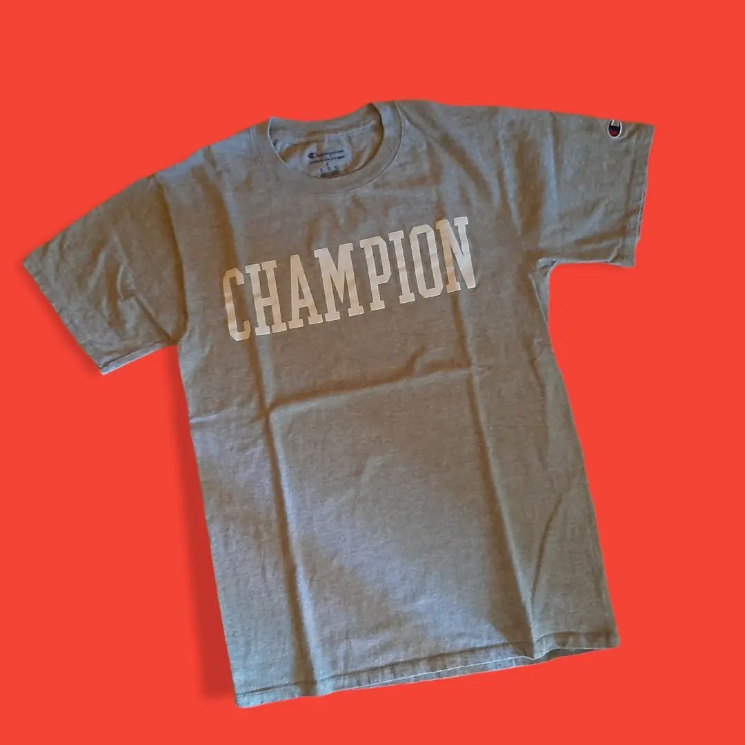 CHAMPION LOGO FONT SCRIPT, Fesyen Pria, Pakaian , Atasan di Carousell