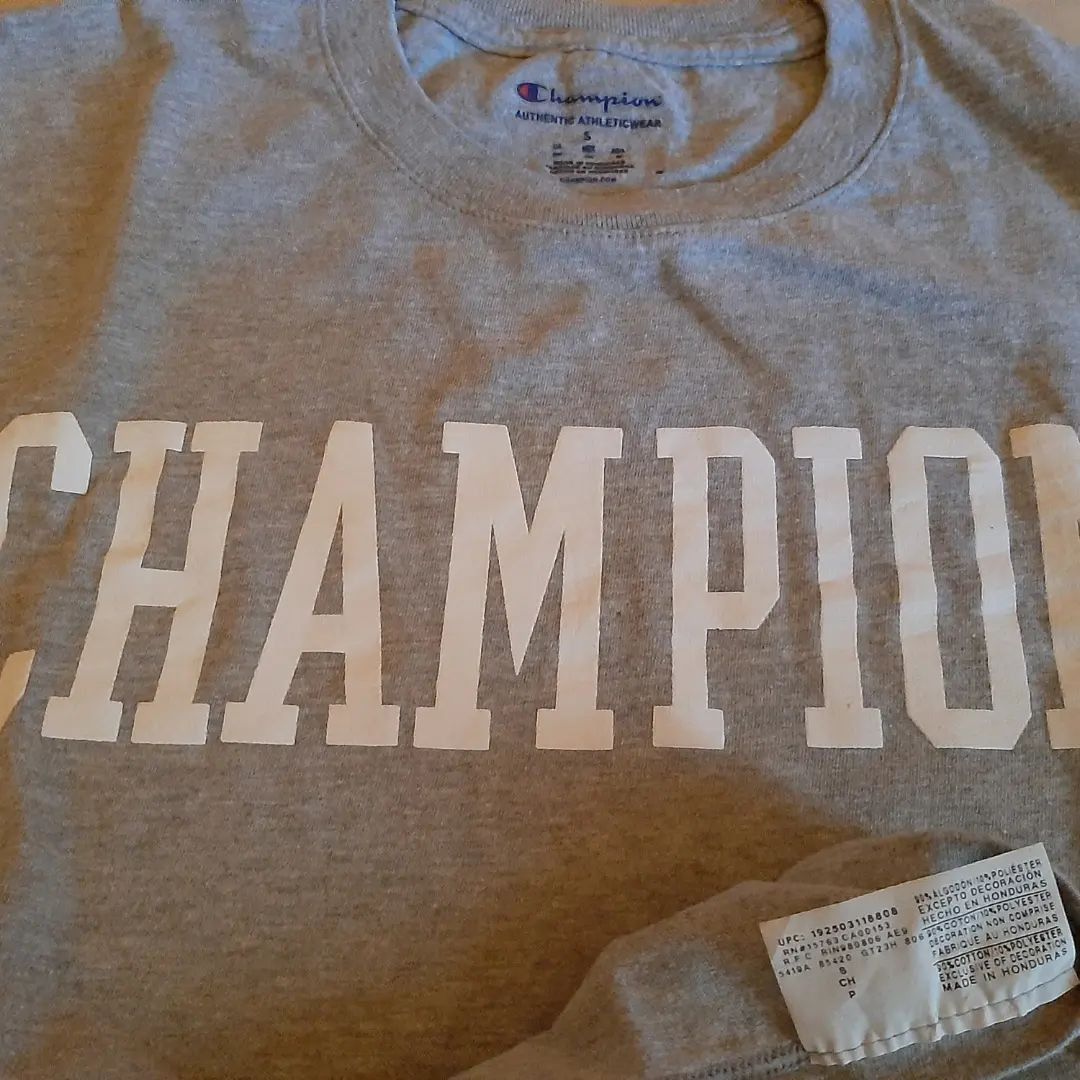 CHAMPION LOGO FONT SCRIPT, Fesyen Pria, Pakaian , Atasan di Carousell