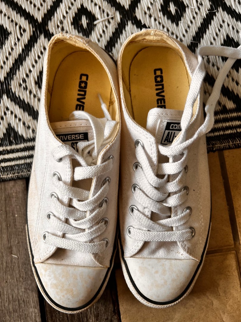 Converse Shoes, Women's Fashion, Footwear, Sneakers on Carousell