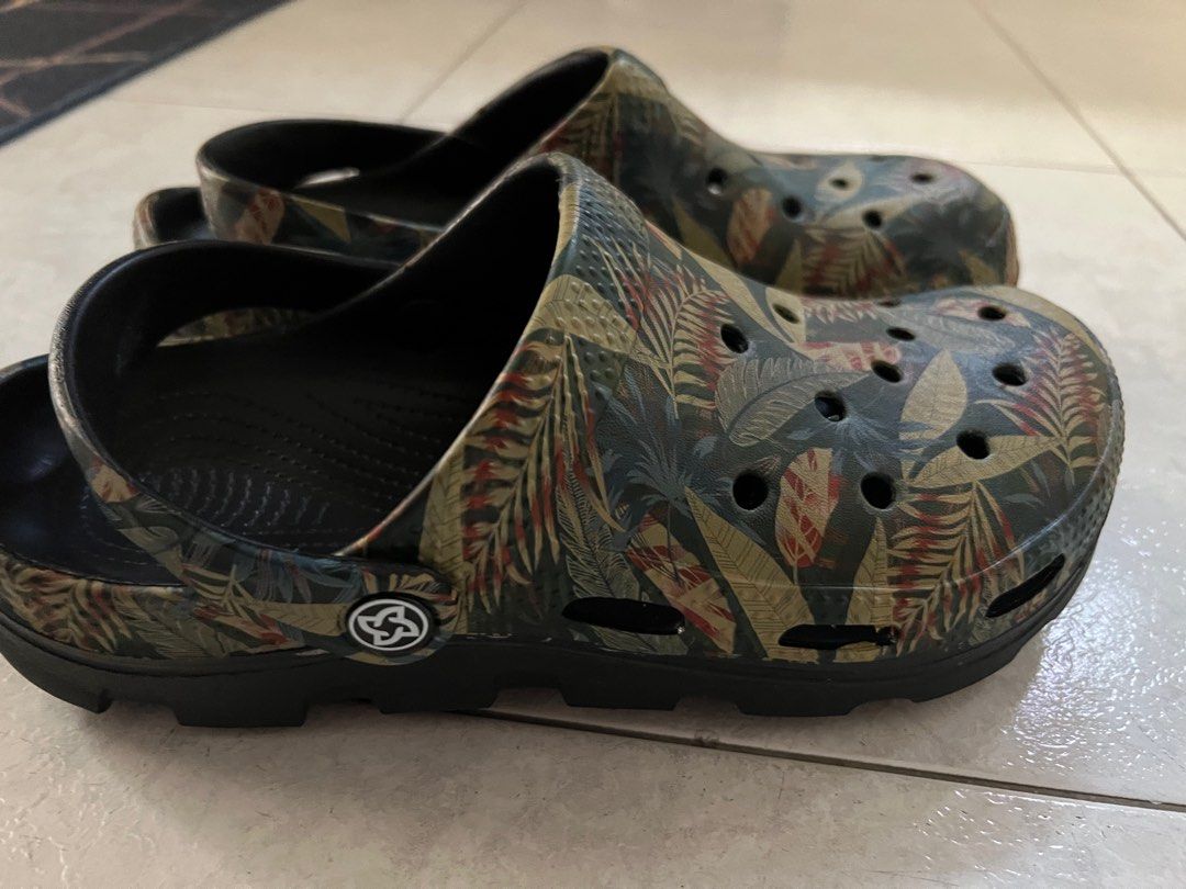 Crocs inspired floral, Women's Fashion, Footwear, Sandals on Carousell