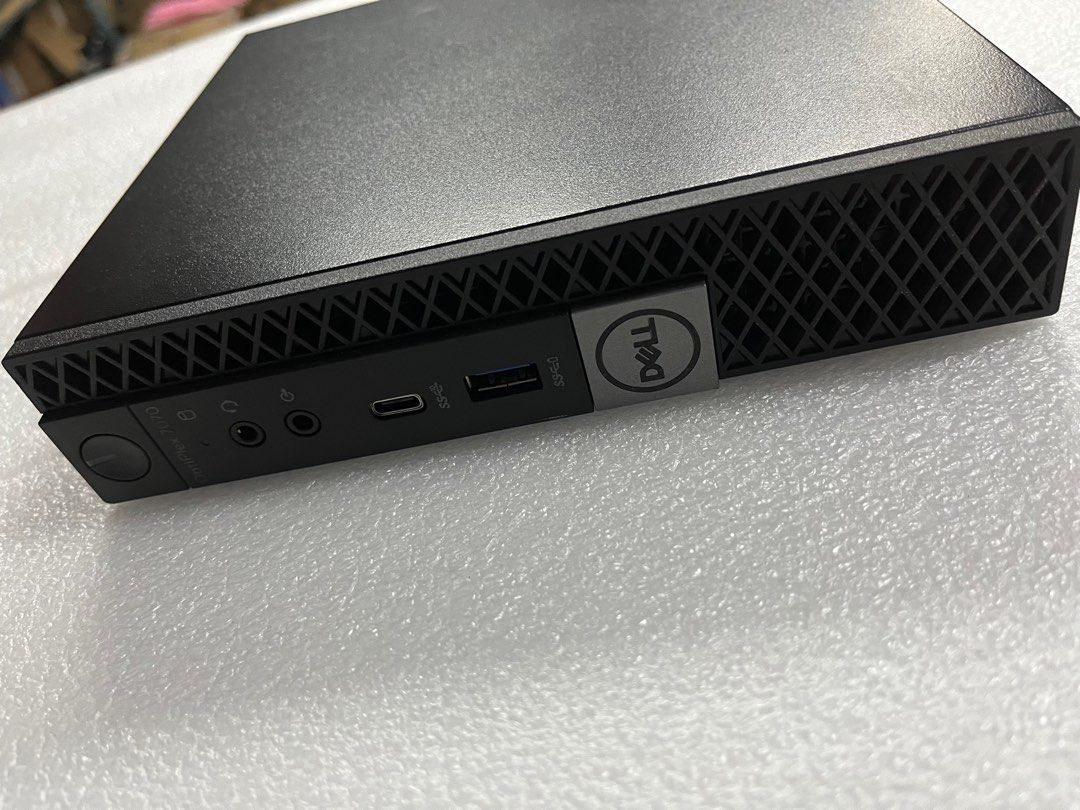 Dell OptiPlex 7070 Desktop With Dell P3421W Curved Display Monitor ...