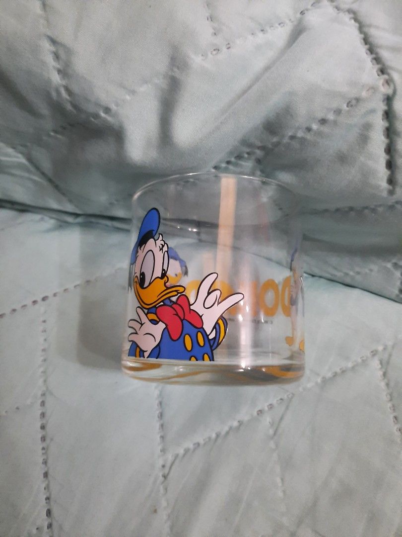 Donald duck drinking glass Walt Disney Company 3.2", Furniture & Home ...
