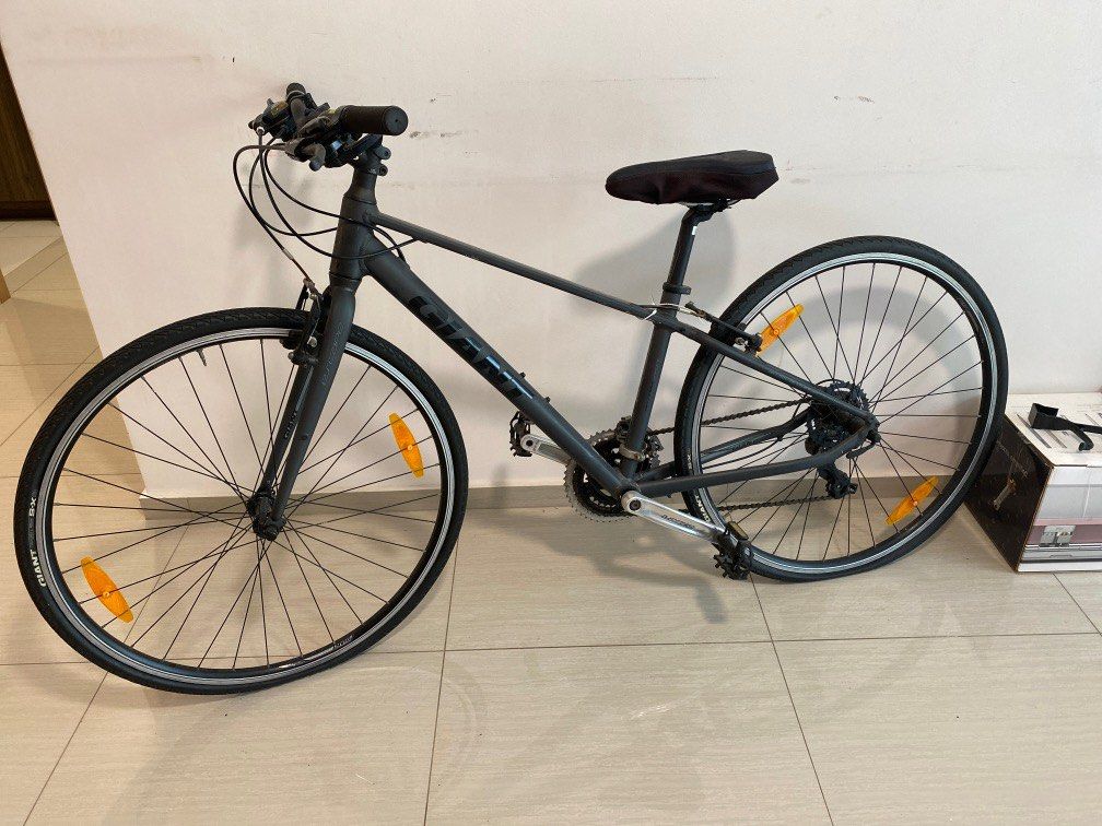 GIANT Escape Touring Bike (Size: XS), Sports Equipment, Bicycles ...