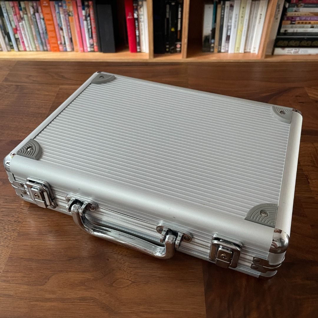 Inception movie Steel Suitcase Dream Machine French Exclusive Limited ...