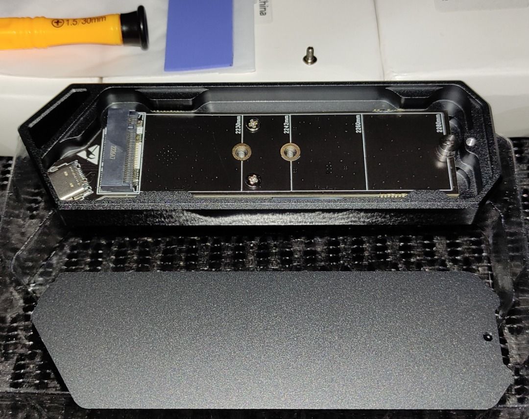 JMS583 M.2 NVMe SSD RGB Aluminium External Enclosure Case USB Type-C ...