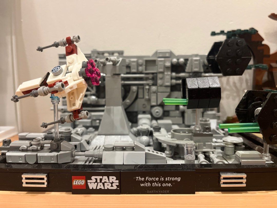 Lego Star Wars Dioramas (Trench run (75329) and Dagobah Jedi Training ...