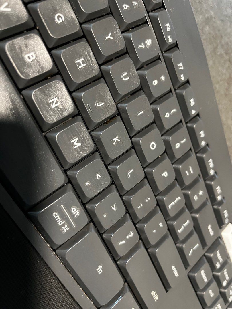 Logitech K850 Bluetooth Keyboard, Computers & Tech, Parts & Accessories ...