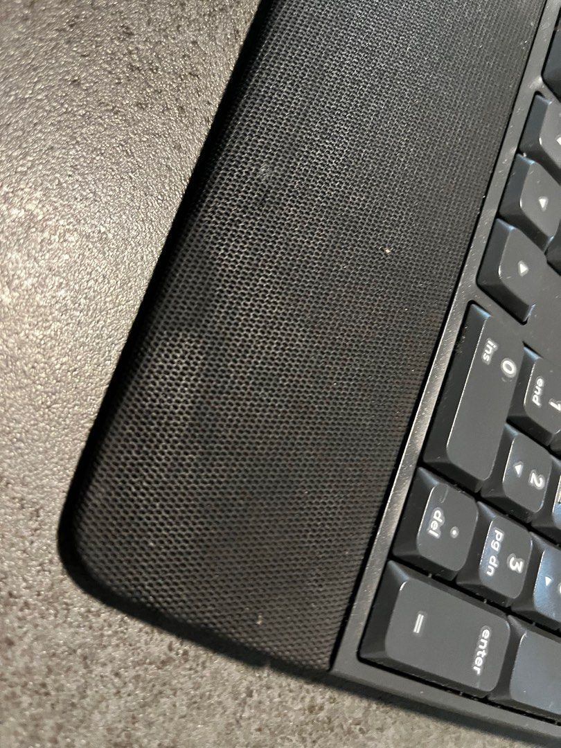 Logitech K850 Bluetooth Keyboard, Computers & Tech, Parts & Accessories ...