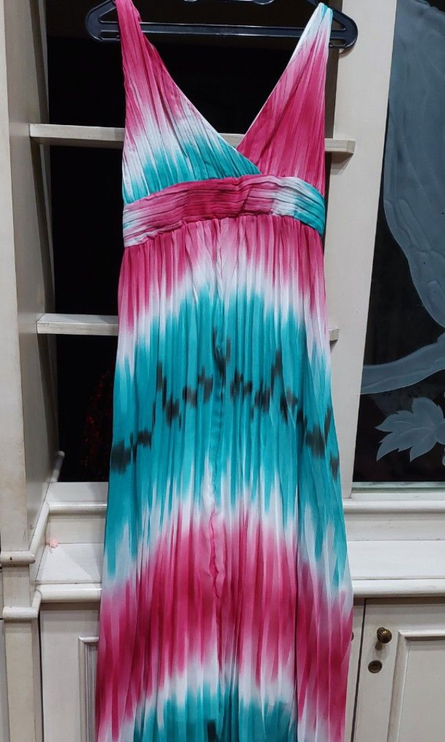 Long Dress Gradasi, Fesyen Wanita, Muslim Fashion, Gaun di Carousell