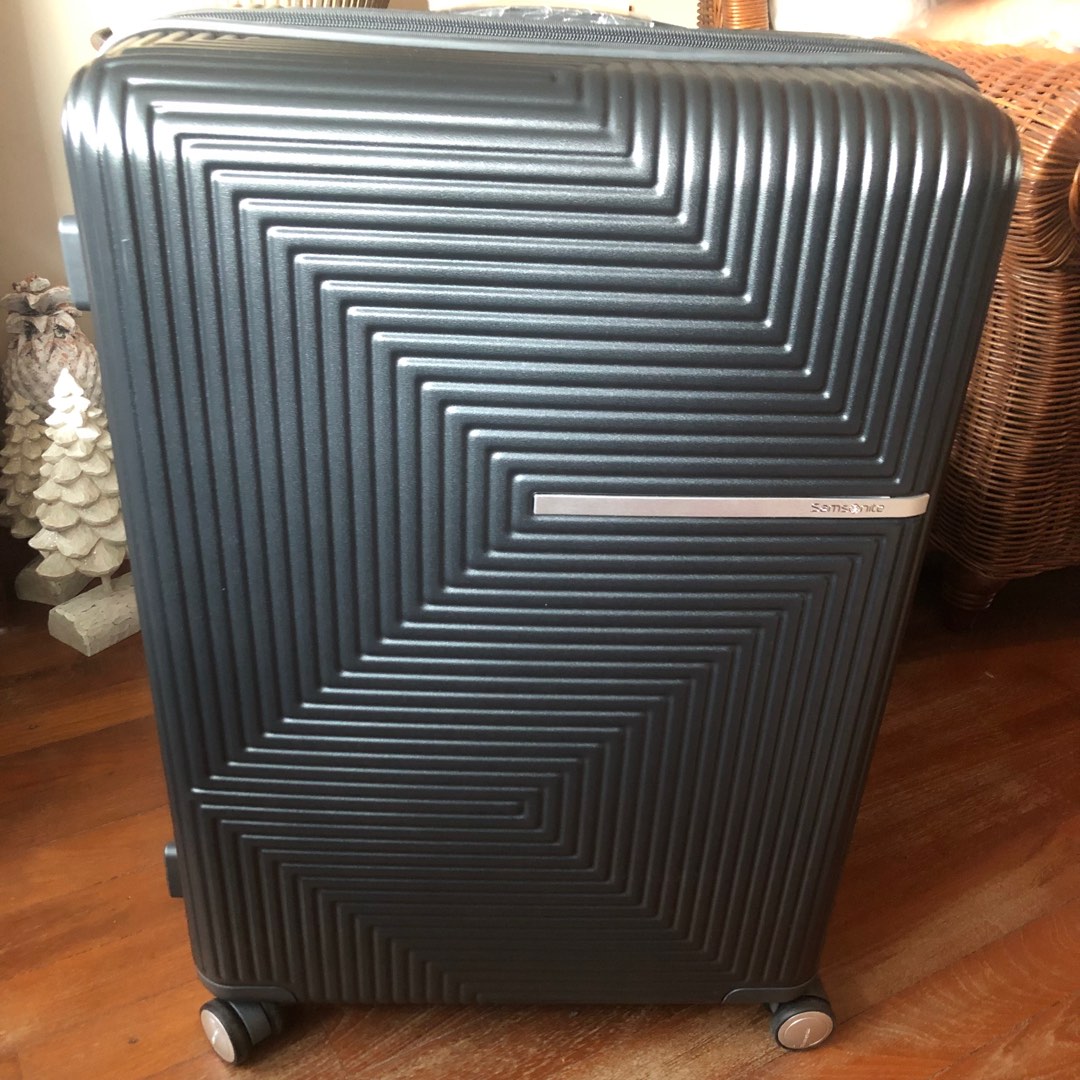Samsonite Azio Spinner 69/25 - Matte Black , Hobbies & Toys, Travel ...