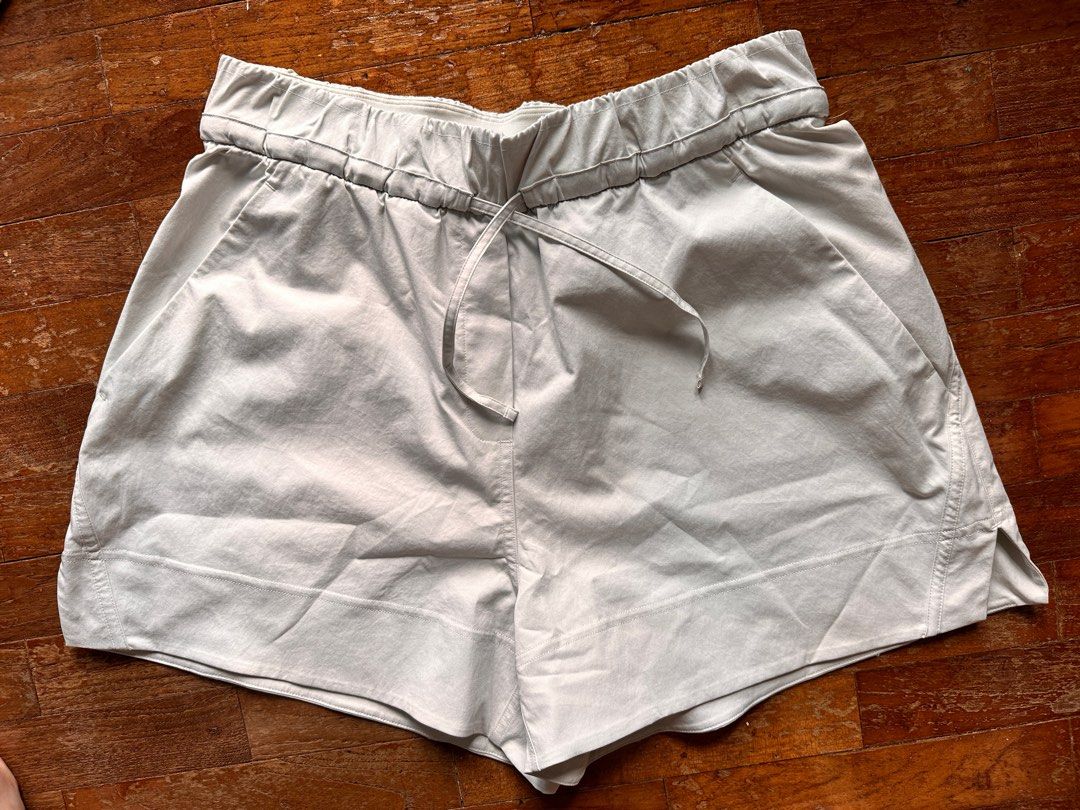 Lululemon Cinchable Waist High-Rise Woven Short 3.5" white 4, Women's ...