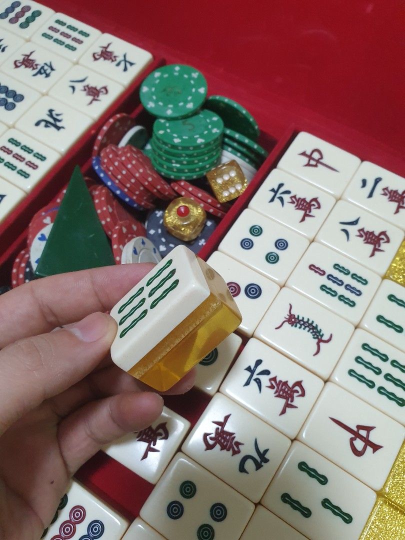 Mahjong set (complete set), Hobbies & Toys, Toys & Games on Carousell