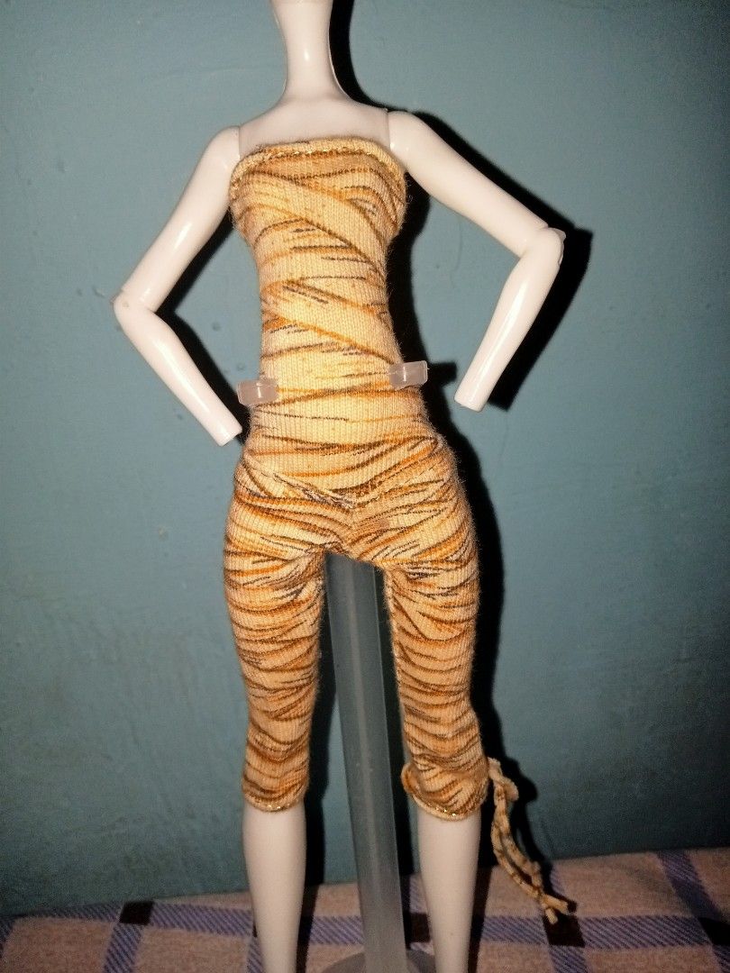 Monster high wave 1 Cleo bodysuit on Carousell