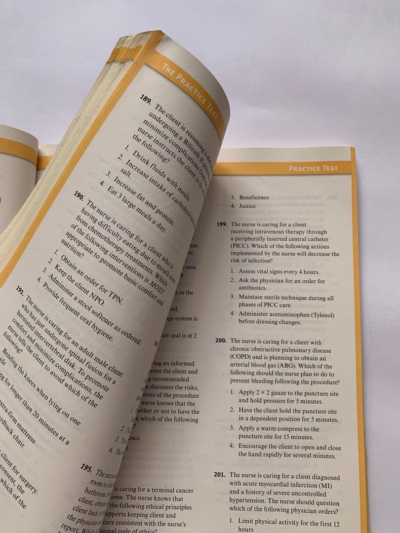 NCLEX reviewer booklet by KAPLAN w/ answer keys, Hobbies & Toys, Books ...