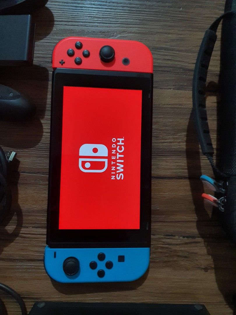 Nintendo switch V2 complete set, Video Gaming, Video Game Consoles ...