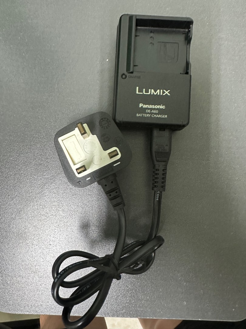 Panasonic camera battery charger, Photography, Photography Accessories ...