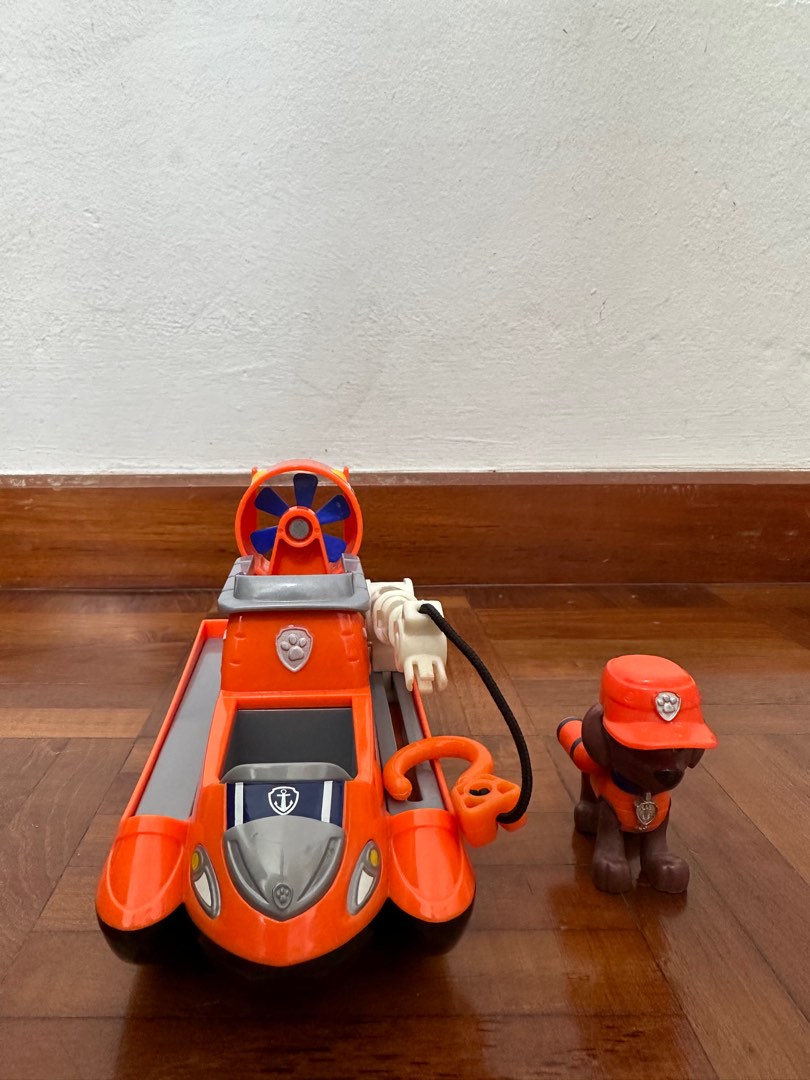 Paw patrol ultimate rescue Zuma’s Ultimate Rescue Hovercraft with ...
