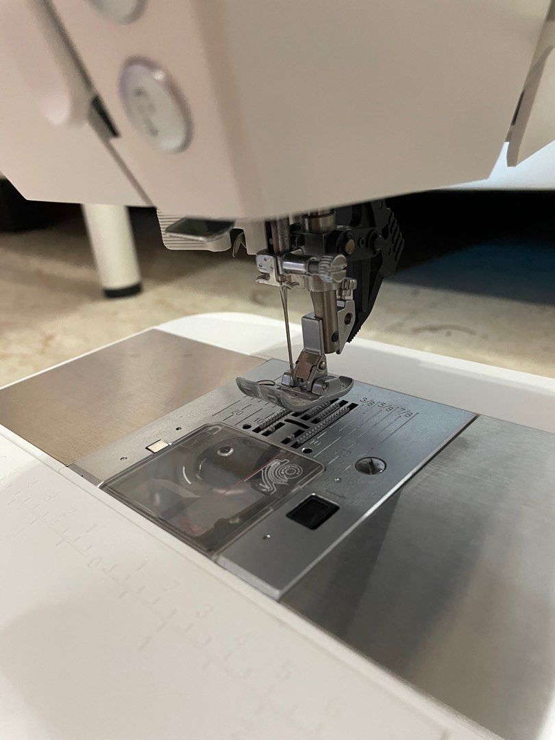 PFAFF Passport 2.0 Sewing Machine German, TV & Home Appliances, Other ...