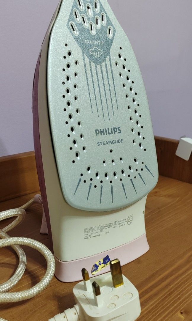 Philips GC 3360 steam iron(pink), TV & Home Appliances, Irons ...