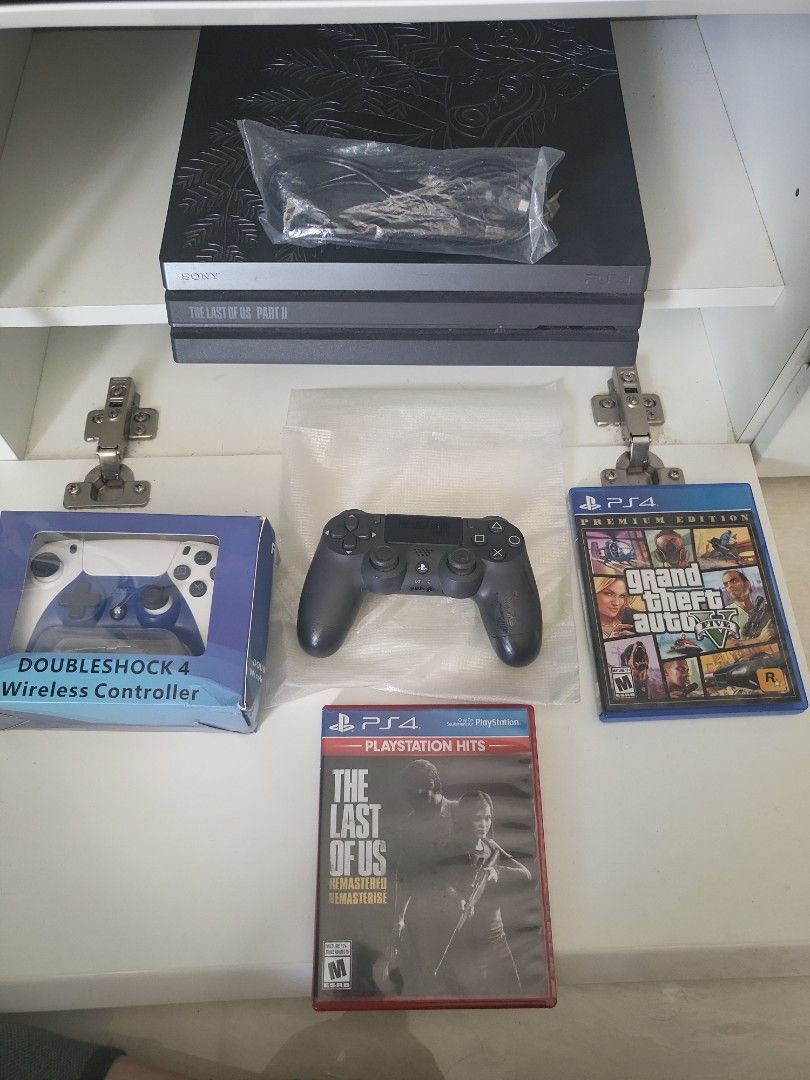 PS4 PRO + 2 controller and 2 games, Video Gaming, Video Game Consoles ...