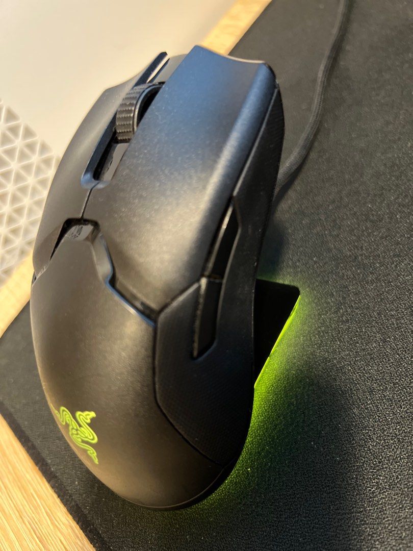 Razer Viper Ultimate with Charging Dock, Computers & Tech, Parts ...