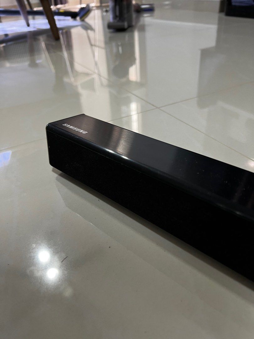 Samsung HW- J450 Soundbar with Subwoofer, Audio, Soundbars, Speakers & Amplifiers on Carousell