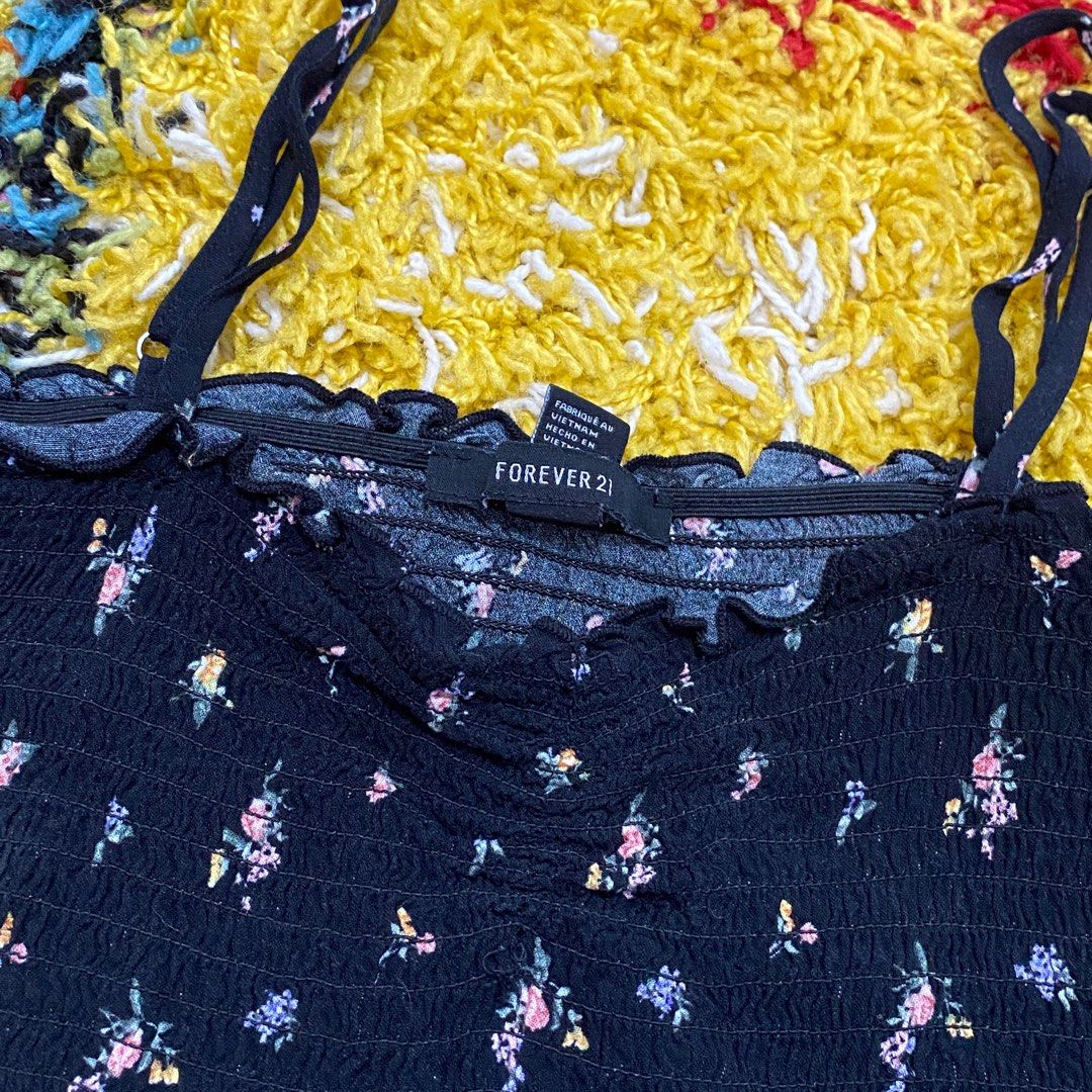 Spaghetti Crop Top Floral, Women's Fashion, Tops, Sleeveless on Carousell