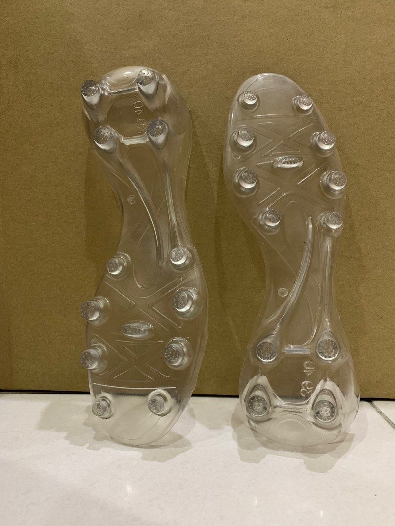 Tapak kasut bola football boot outsole Mizuno, Men's Fashion, Footwear ...