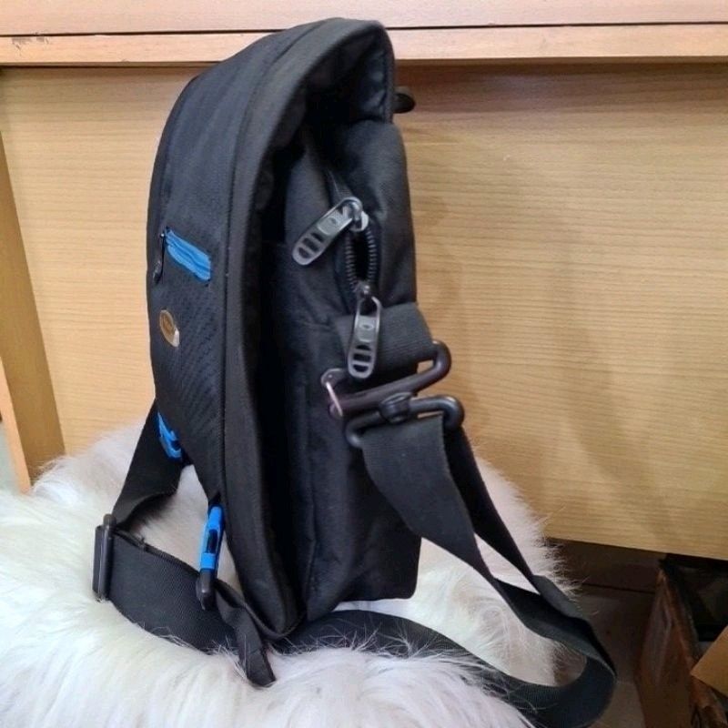 TAS TRACKER ORIGINAL, Fesyen Pria, Tas & Dompet , Tas Selempang di ...