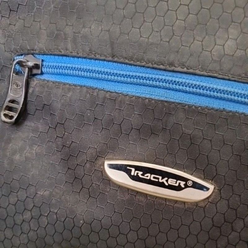 TAS TRACKER ORIGINAL, Fesyen Pria, Tas & Dompet , Tas Selempang di ...