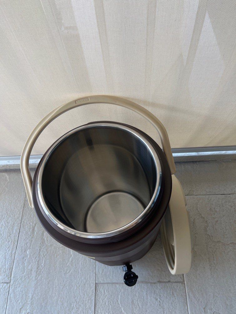 Thermos hot/cold bucket (Yeman), Furniture & Home Living, Kitchenware ...